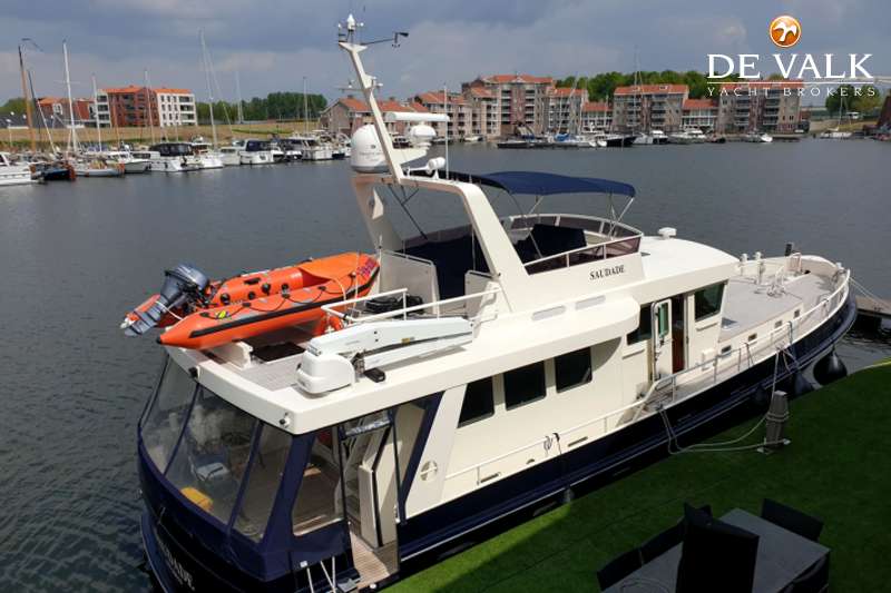 TRAWLER EXPLORER 60 motor yacht for sale | De Valk Yacht broker