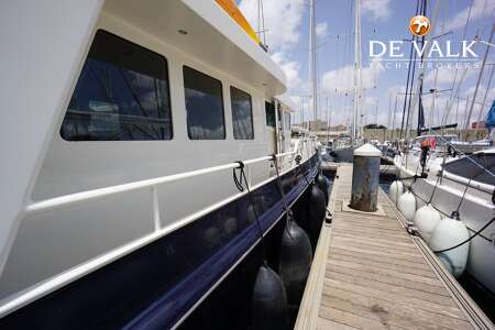 TRAWLER EXPLORER 60 motor yacht for sale | De Valk Yacht broker