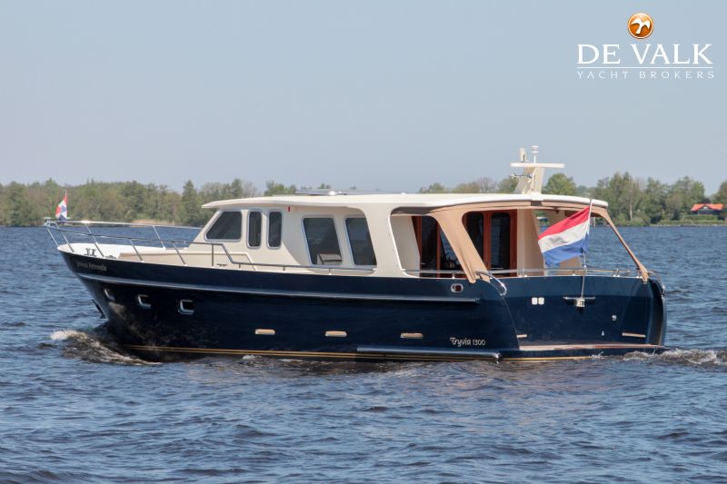 TRYVIA 1300 OK motor yacht for sale | De Valk Yacht Brokers