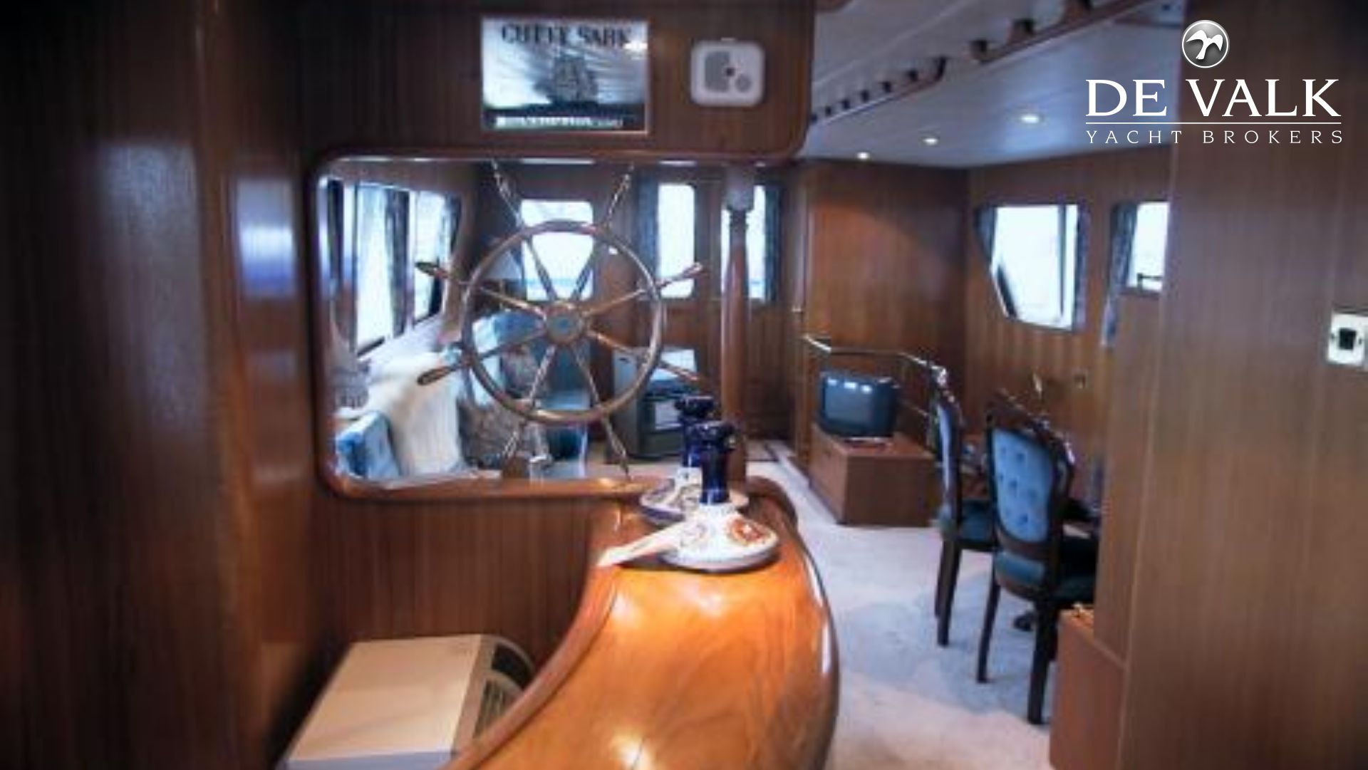 TSDY motor yacht for sale | De Valk Yacht broker