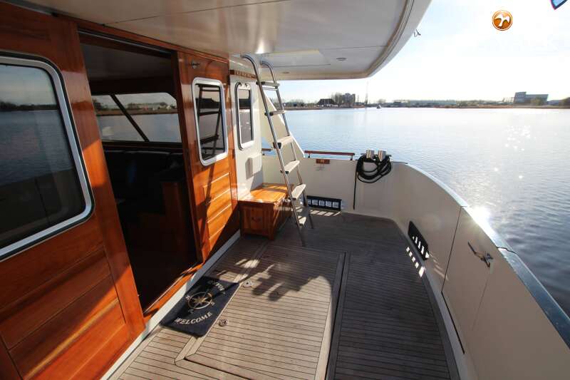 VRIPACK SEAROCCO 1500 motor yacht for sale | De Valk Yacht broker